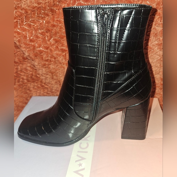 Lisa Vicky | Shoes | Lisa Vicky Craze Black Heeled Boots With Croc ...